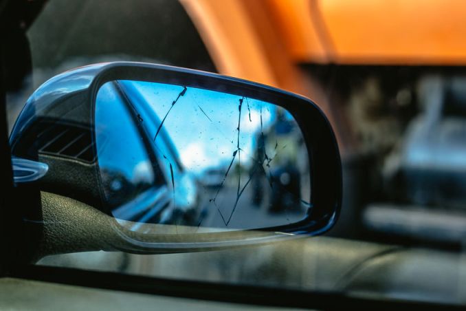 Got a Broken Side Mirror? 3 Reasons You Need to Replace It Immediately ...